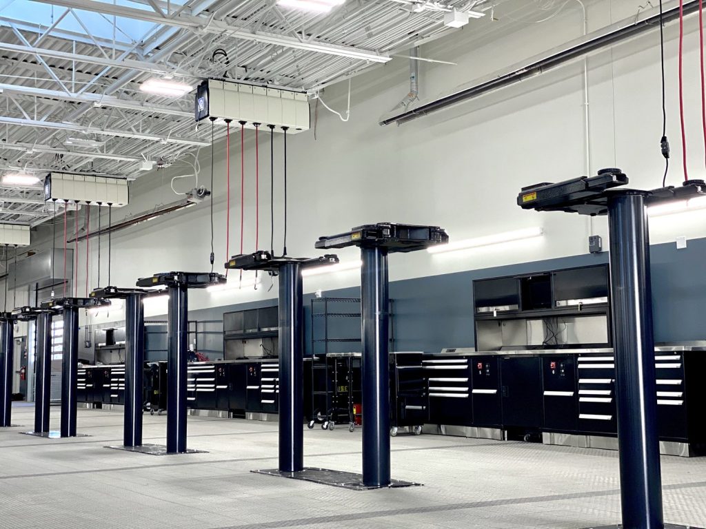 Automotive Lifts - Reeder Distributors Inc.